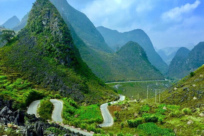 Discover Ha Giang 3D4N Tours by Motorbike -All inclusive - Day 1: Mountains, Passes, and Local Life