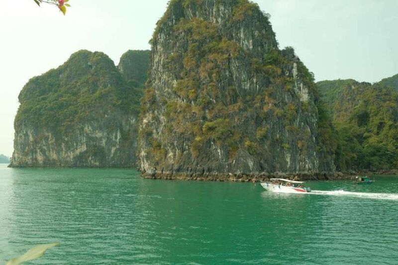 Discover Ha Long Bay's Wonders on a Day Cruise from Hanoi - What Sets This Tour Apart