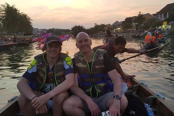 Discover Hoi An Walking Tour, Sampan Boat Ride, Night Market &Colourful Lanterns - Exploring the Itinerary: What to Expect