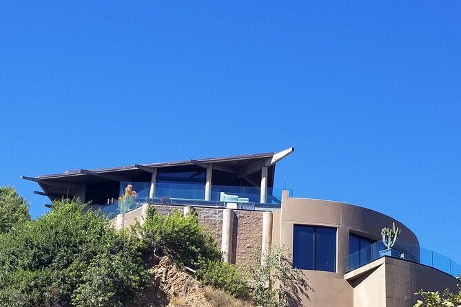 Discover Hollywood Studios with Private Minibus Tour - The Sum Up