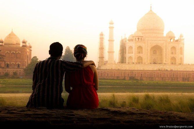 Discover india's Famous 6 Days Golden Triangle tour with Taj mahal - Key Points
