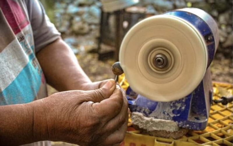 Discover Izamal from the Maya Teya Train: tradition and local artisans - Key Points