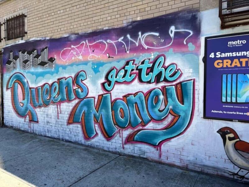 Discover Jackson Heights on foot: Little India, Colombia and Puebla York. - Starting Point: The "Abundance" Sculpture on 74th Street