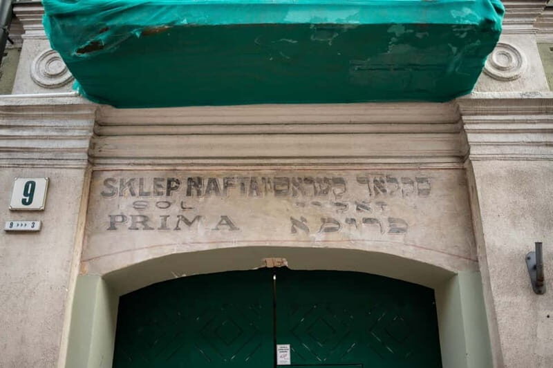 Discover Jewish Vilnius with a Local - A Closer Look at the Experience