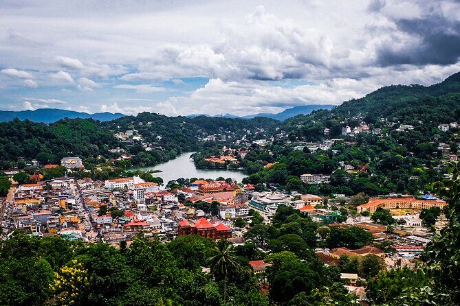 Discover Kandy by Helicopter from Colombo - Starting Point: Colombo City Helipad