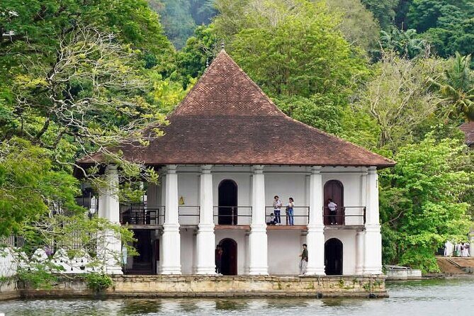 Discover Kandy by Tuk Tuk All inclusion - FAQ Section