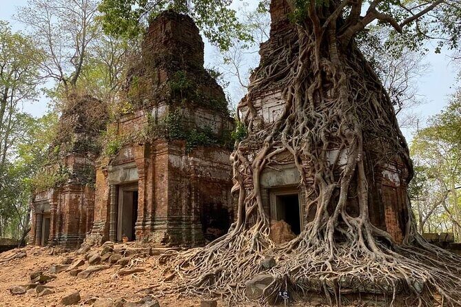 Discover Koh Ker Temples Park and Beng Mealea Tour - Exploring Koh Ker: Cambodia’s Pyramidal Marvel