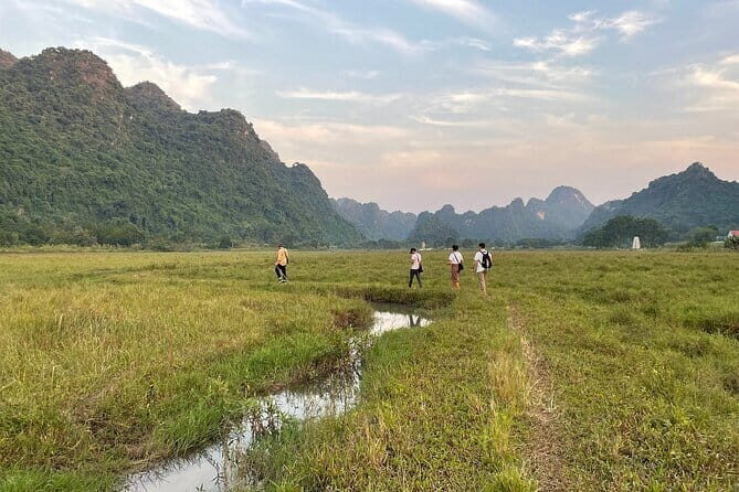 Discover Lan Ha Bay Viet Hai Village Hike to Ha Long bay - Frequently Asked Questions