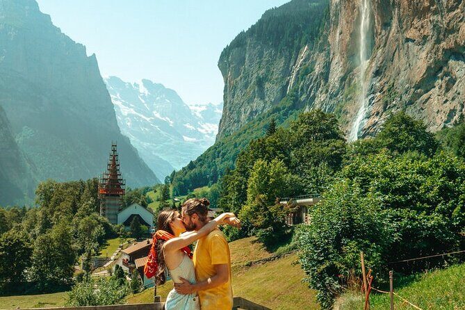 Discover Lauterbrunnen with CHEESE & CHOCOLATE - Key Points
