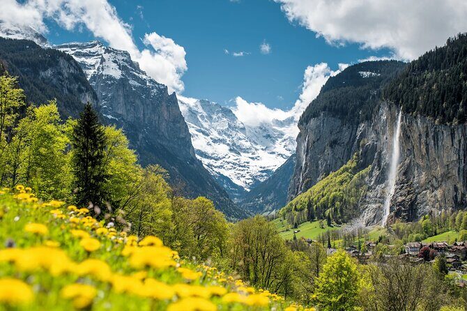 Discover Lauterbrunnen with CHEESE & CHOCOLATE - The Marvel of Trümmelbach Falls