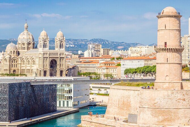 Discover Marseille while playing! Escape game - The alchemist - What’s the Value?