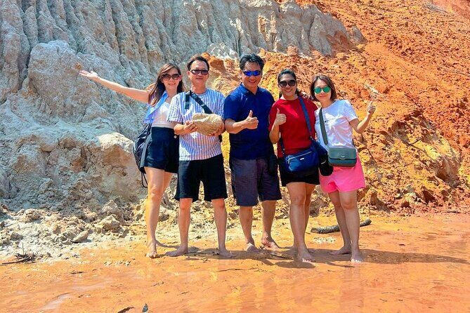 Discover Mui Nes Sand Dunes: Jeep Tour Adventure, Local Guides - Fishing Village: A Glimpse of Local Life