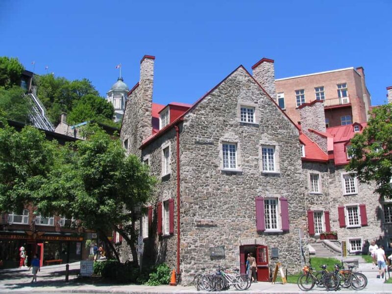 Discover Old Quebec on foot with a local guide - Who Should Consider This Tour?