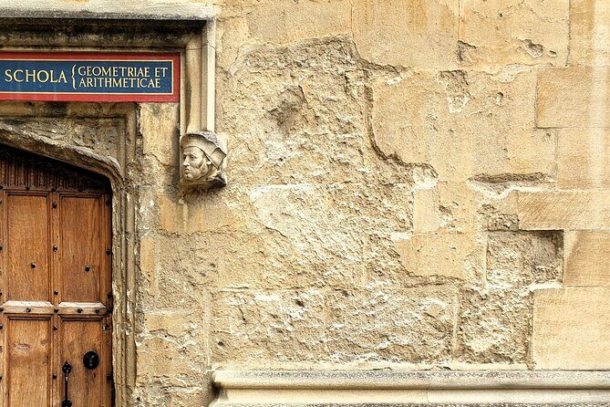 Discover Oxford University with Recent Graduate - Key Points