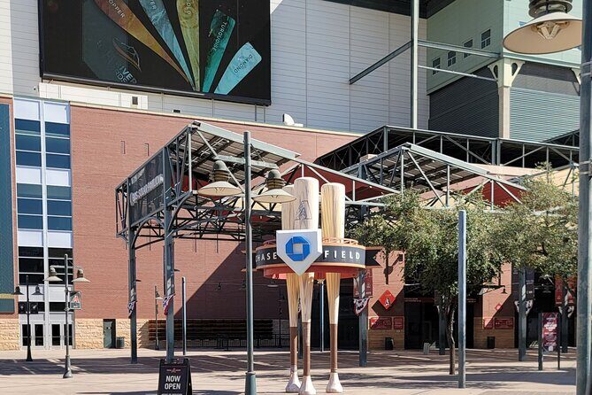 Discover Phoenix! 2 hr City Tour - Papago Park: Nature and a Light Hike