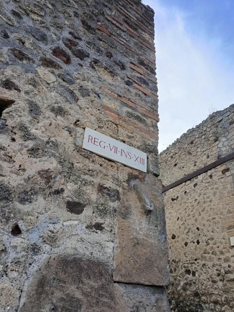 Discover Pompeii with a professional guide for 2hrs - FAQs