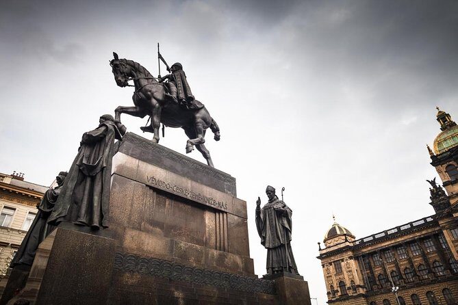 Discover Prague's Christmas Market Magic with a Local - Key Points