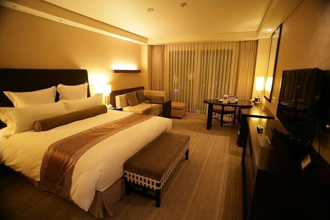 Discover Round Korea in 7days: A Wellness Holiday - Transportation, Accommodation, and Group Dynamics