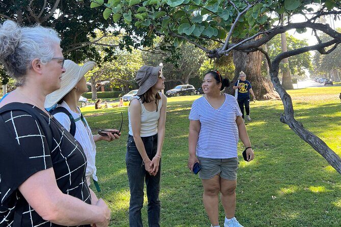 Discover Santa Monicas Lush Gardens, Trees & Neighborhoods - An In-Depth Look at the Tour