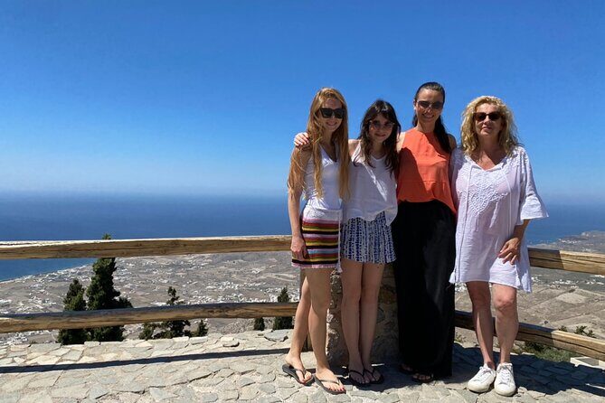 Discover Santorini: Private Tour with a Local Driver - Exploring Santorini in Style and Comfort