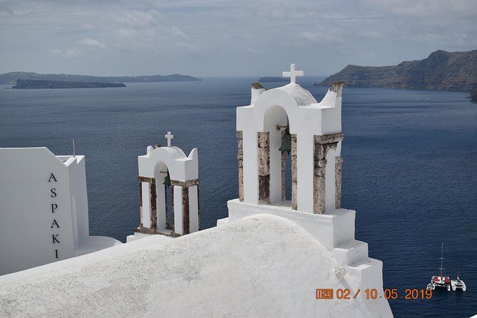 Discover Santorini with us (5 hour private tour north side) - Starting Point: Fira and the Caldera Viewpoint