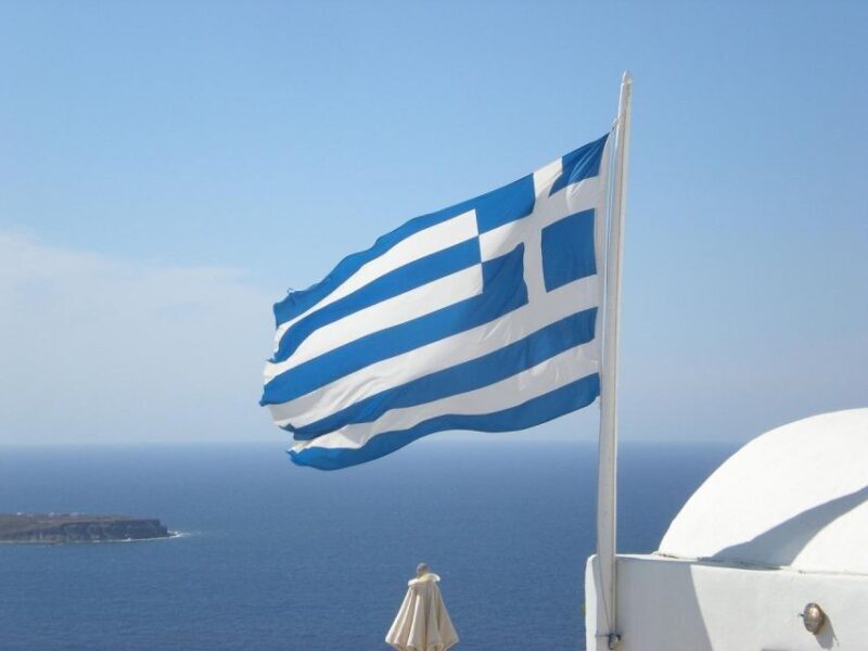 Discover Santorini's Instagram Gems - Key Points