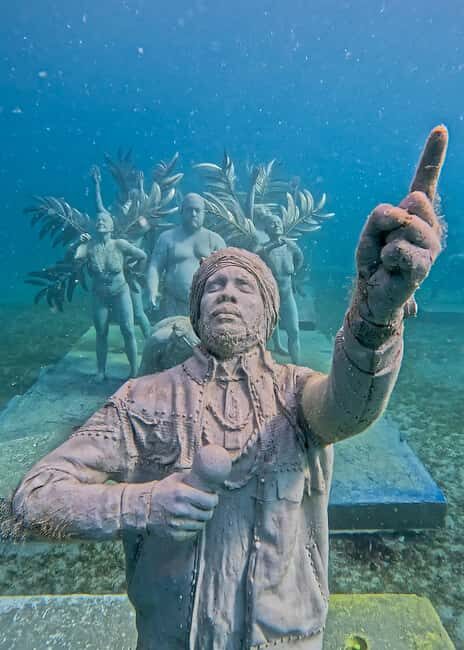 Discover Scuba at the Underwater Sculpture Park - An Authentic Look at the Underwater Sculpture Park Tour