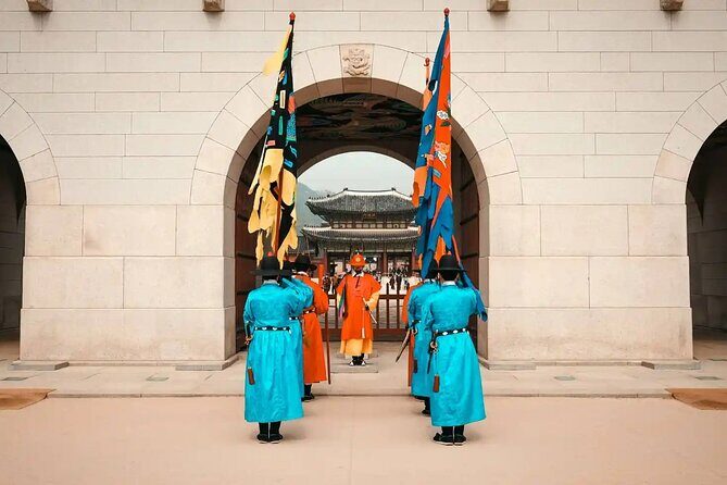 Discover Seoul: Local Life and History - Key Points