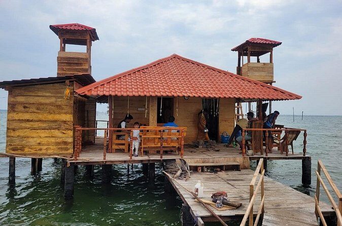 Discover Sri Lankas Unique Marine Farming Culture - The Experience from Visitors’ Perspective