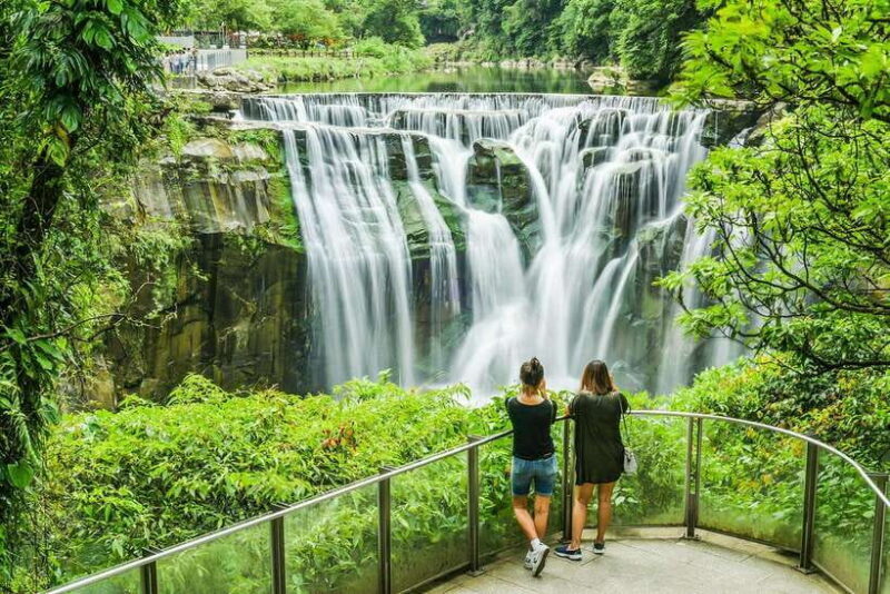 Discover Taiwan's Charms: Jiufen & Shifen Private Day Tour - Key Points