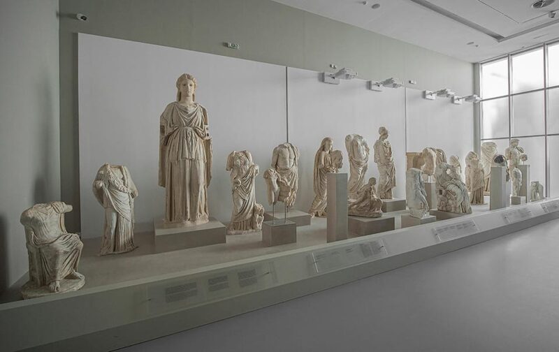 Discover the Archaeological museum of Mesara and Lake Zaros - Key Points