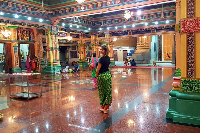 Discover The Best of Kuala Lumpur by Night - Visiting Sri Maha Mariamman Temple: External View and Mystical Vibe