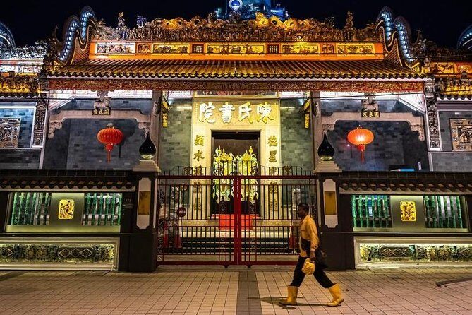 Discover The Best of Kuala Lumpur by Night - Lake Symphony Fountain Show at KLCC: A Grand Finale