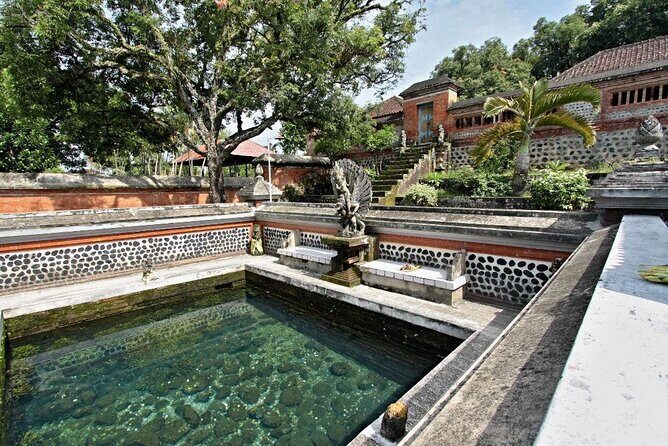 Discover the Eternal Waters : Lingsar Temple Fountain of Youth - Key Points