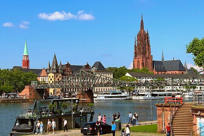 Discover the Heart of Frankfurt - City Tour in German - An Insider Look at the Frankfurt City Tour