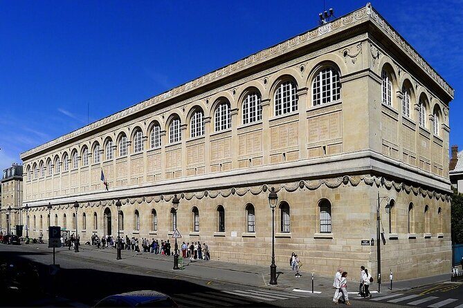 Discover the Latin quarter - How the Tour Feels in Practice