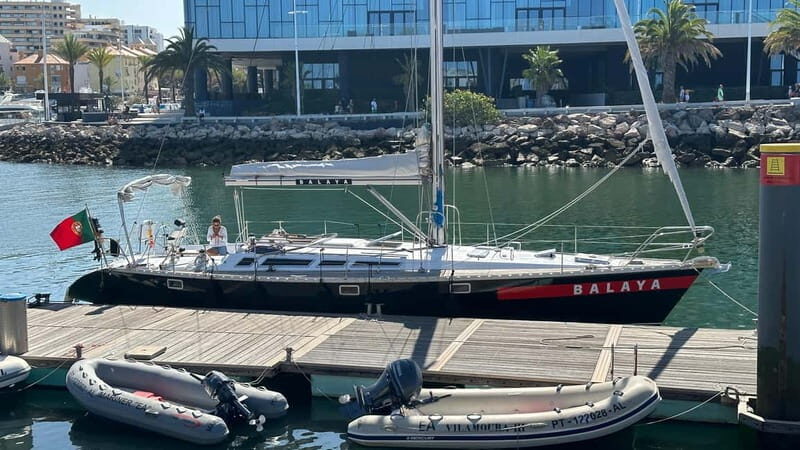 Discover the Lisbon Riviera : 2h Sunset Sailboat Wine Cruise - FAQ