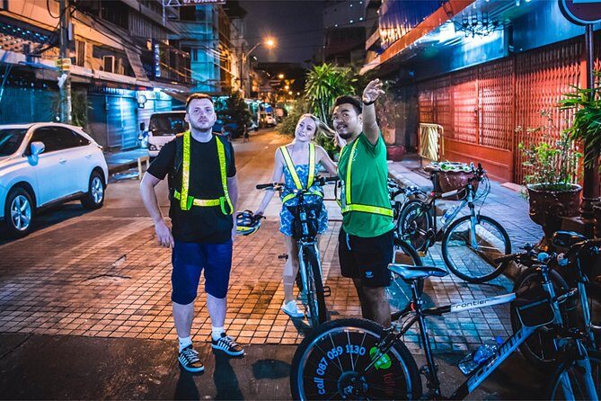 Discover the Mystical Beauty of Bangkok at Night 5-Hour Bike Tour - A Deep Dive into the Bangkok Night Bike Tour