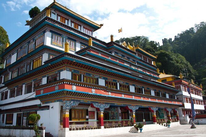 Discover the Spiritual Trails of Darjeeling (2 Hours Guided Walking Tour) - Exploring Darjeeling’s Spiritual Trails in Depth