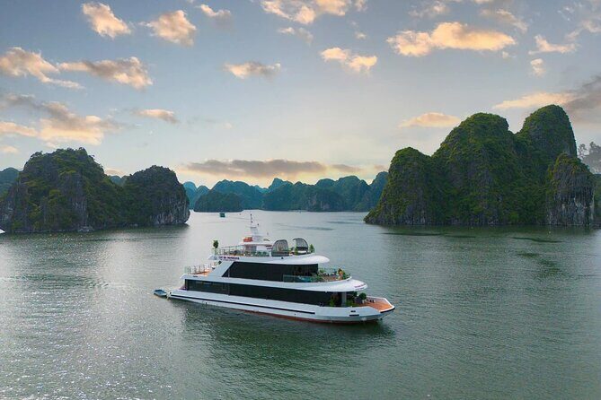 Discover The Wonders Of Lan Ha Bay With D'Charme Luxury Cruise - Key Points