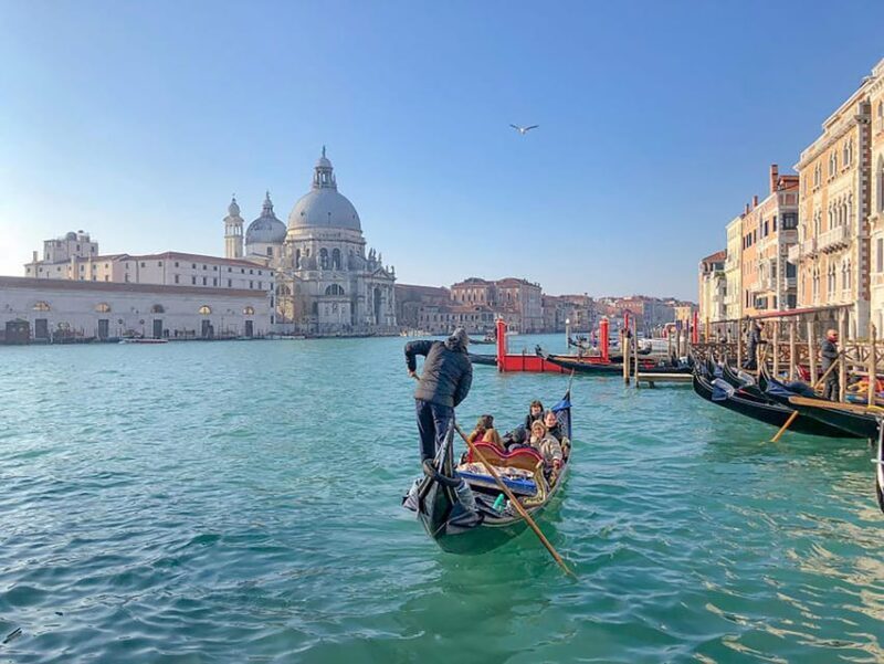 Discover Venice: Morning Tour & Gondola Experience - Key Points