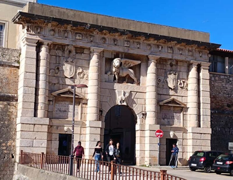Discover Zadar privately: Individual guided tour in German - Why Opt for This Tour?