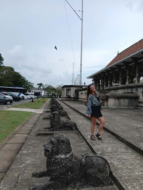 Discovering Colombo and Nice Sightseeing Tour by Tuk Tuk - FAQ