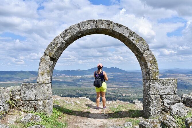 Discovering the historic village of Monsanto - Who Will Love This Experience?