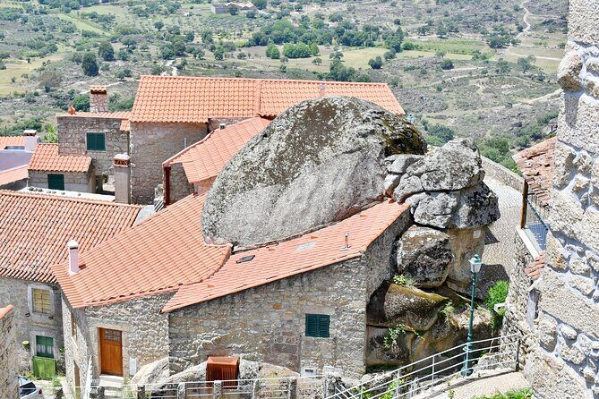Discovering the historic village of Monsanto - Frequently Asked Questions