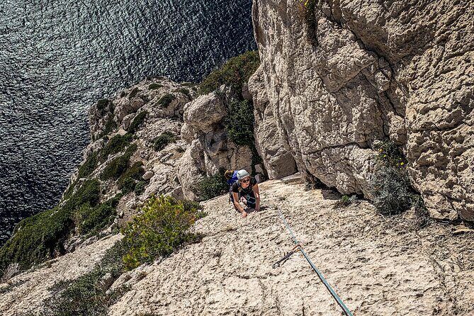 Discovery Climbing Large Routes in the Calanques of Marseille - Exploring the Discovery Climbing Large Routes in the Calanques of Marseille