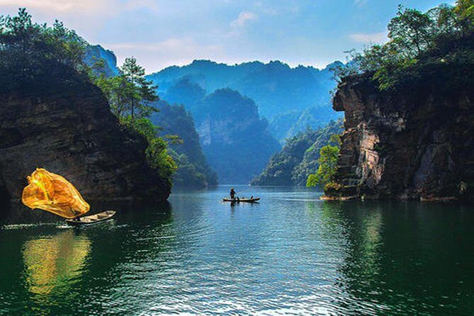 Discovery Day Tour to Yellow Dragon Cave,Baofeng Lake and Xibu Street - About The Tour