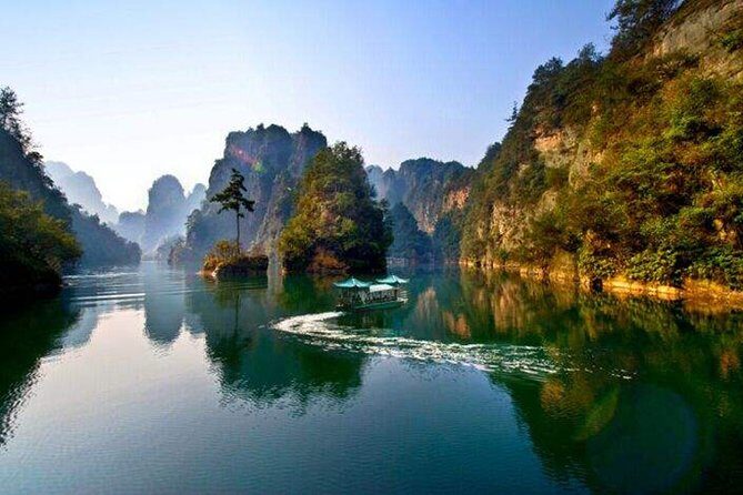 Discovery Day Tour to Yellow Dragon Cave,Baofeng Lake and Xibu Street - FAQ