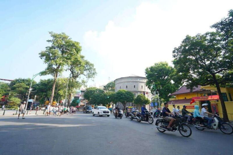Discovery Hanoi City Tour Full Day Trip/Limousine bus/Lunch - FAQ