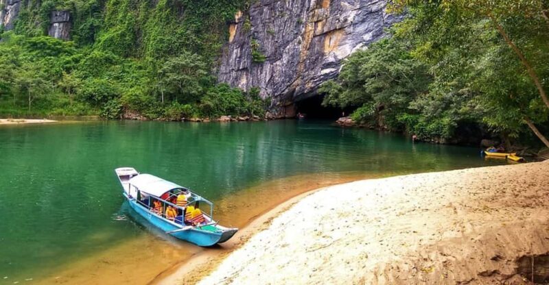 Discovery of amazing Dark cave and Phong Nha cave - Transportation, Timing, and Practicalities